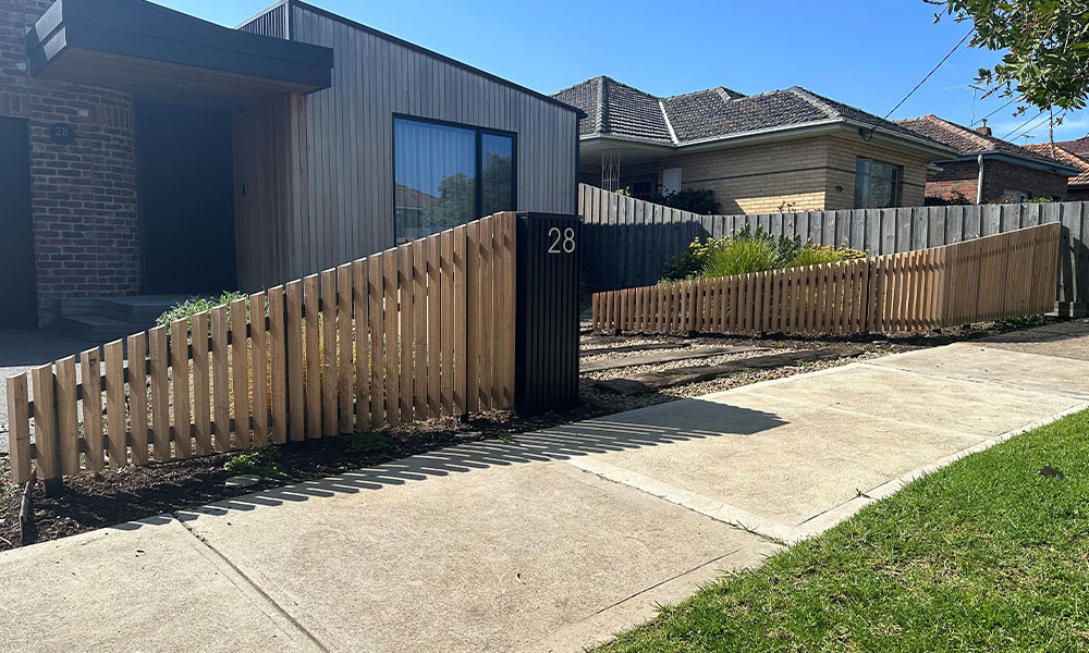 Curved batten fence by Melbourne Fencing Specialists - Fences and Gates